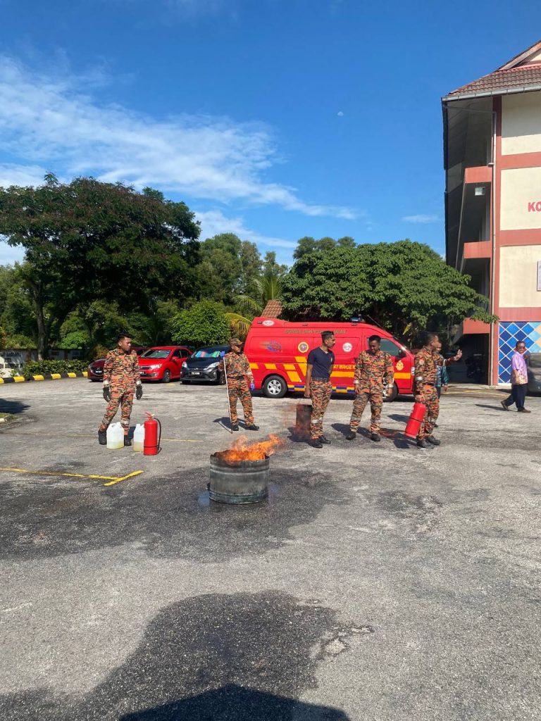 Latihan Kebakaran dan Menyelamat oleh Unit Bomba Damansara | KOLEJ ...